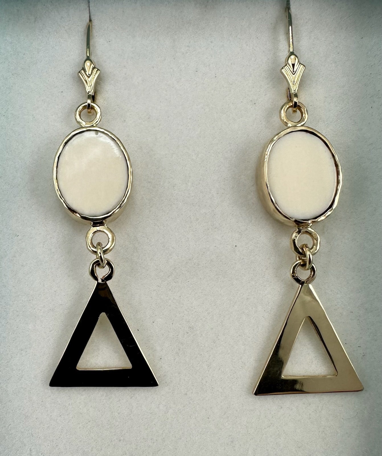 DE Ivory Pyramid | Shukri's Goldsmiths